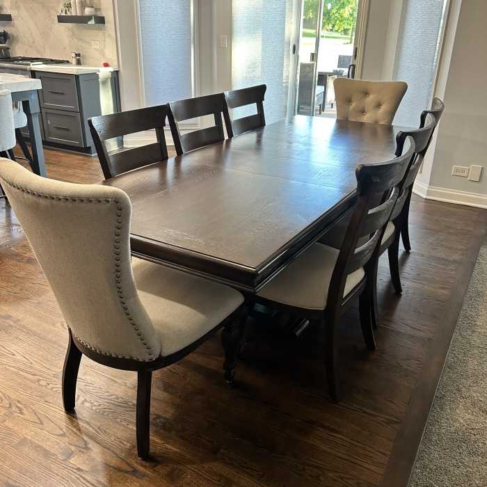 Kitchen & Dining Tables Furniture Store in Deerfield, Chicago, IL ...